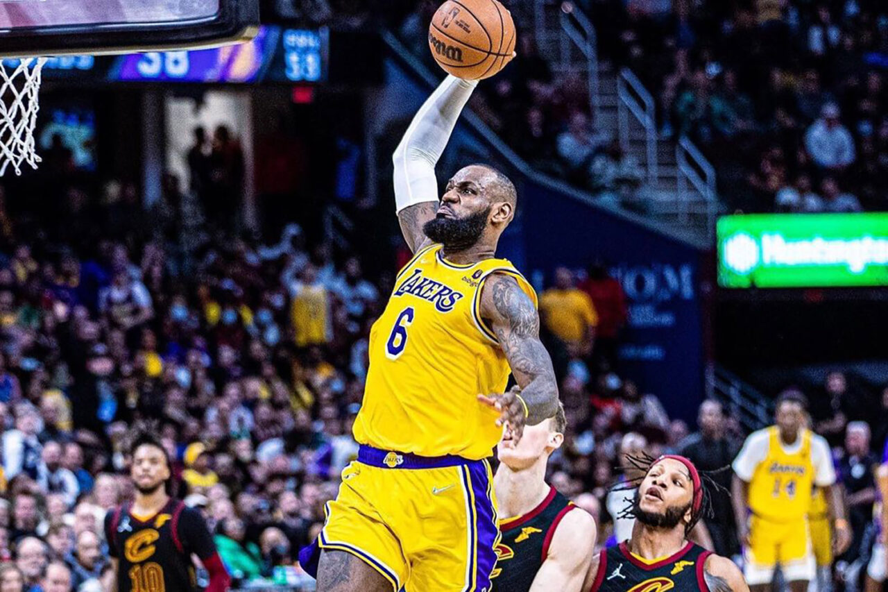 LeBron James’ Complete Training Routine And Diet Plan - Men's Health ...